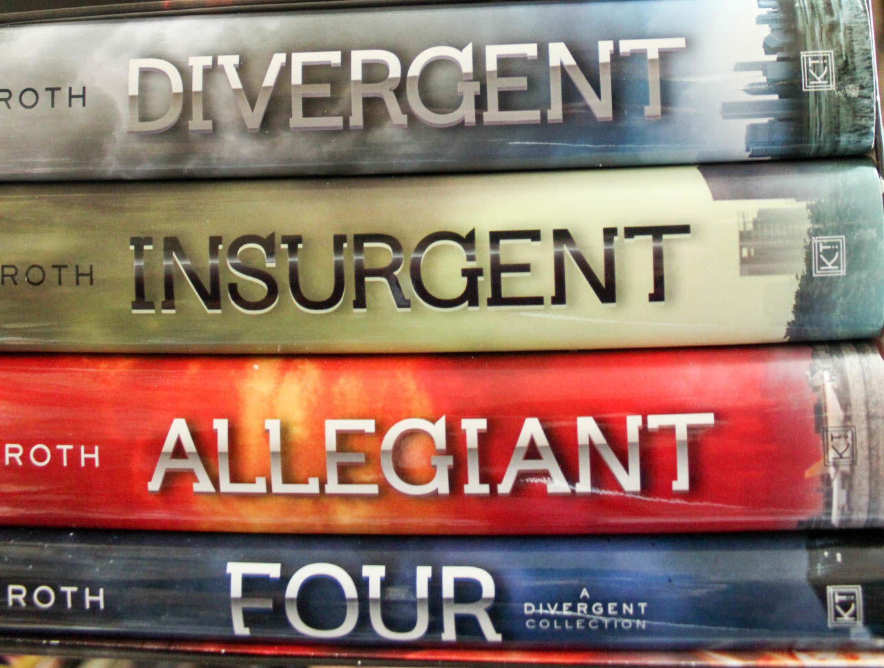 Divergent Books