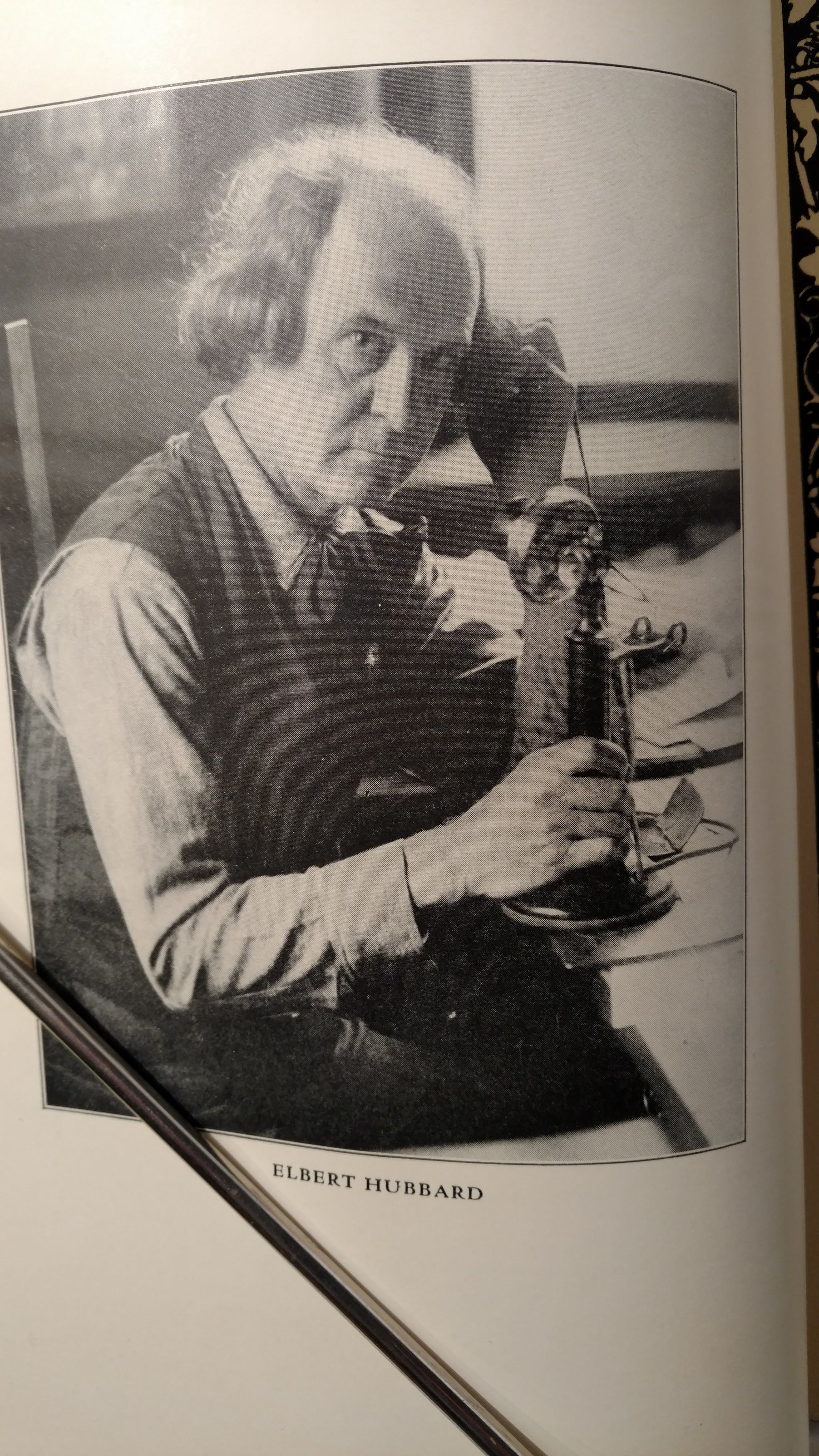 THE NOTE BOOK OF ELBERT HUBBARD; MOTTOES, EPIGRAMS, SHORT ESSAYS ...