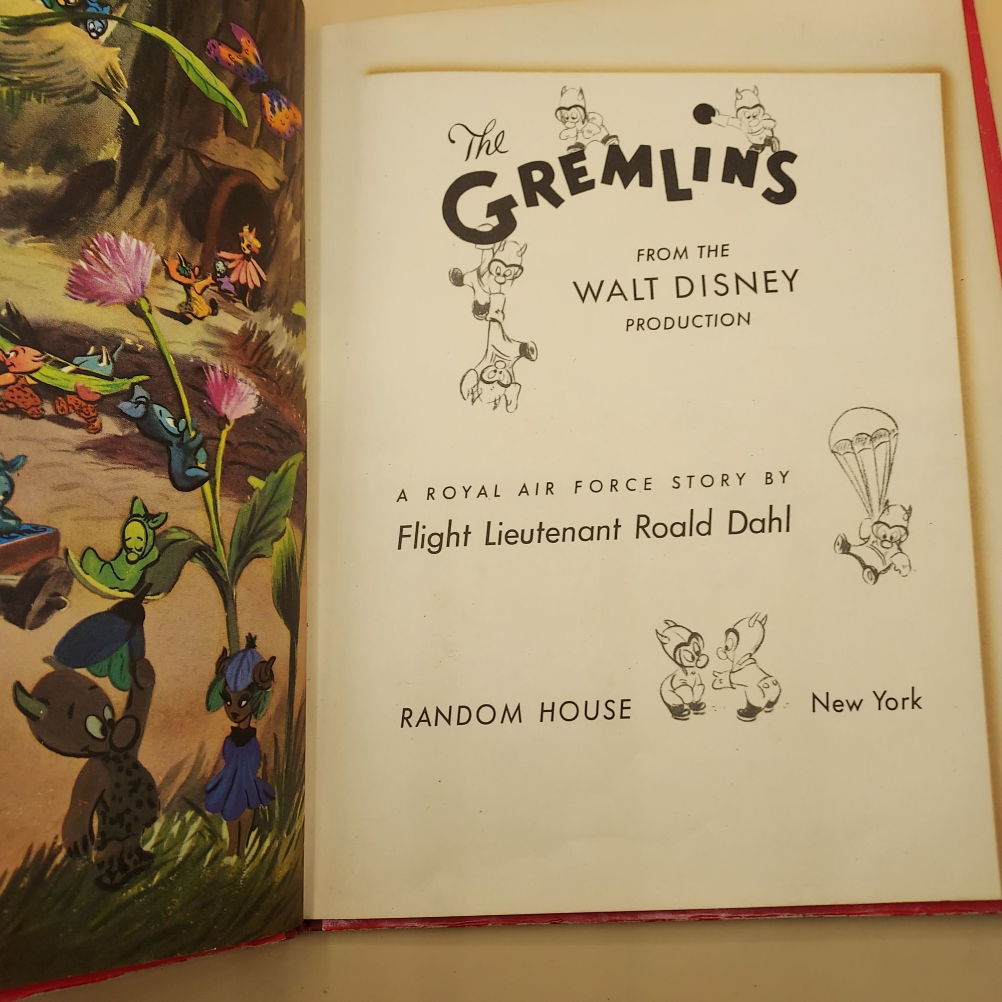 The Gremlins: From the Walt Disney Production de Roald Dahl - First ...