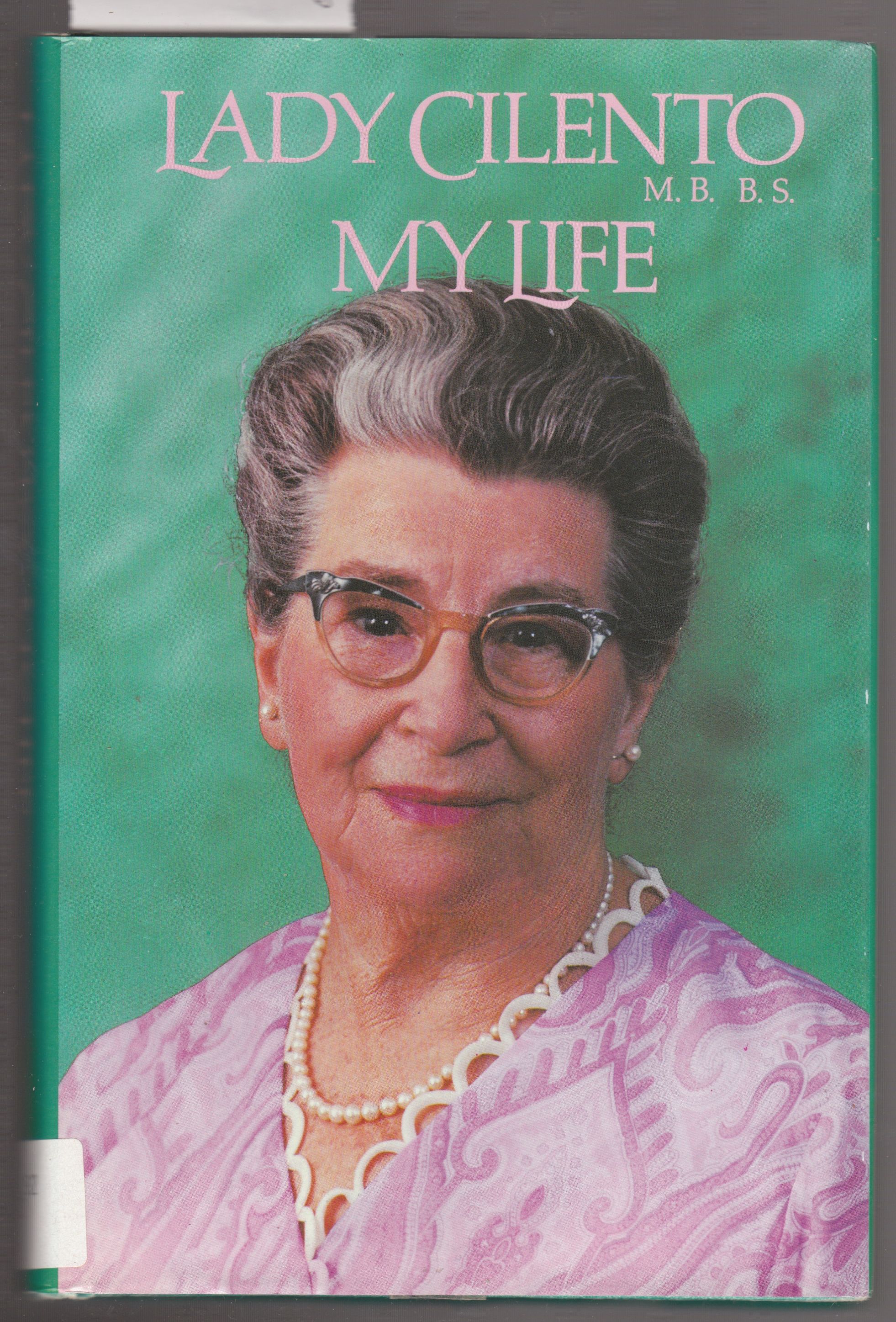 Laura Books's Instagram, Twitter & Facebook on IDCrawl