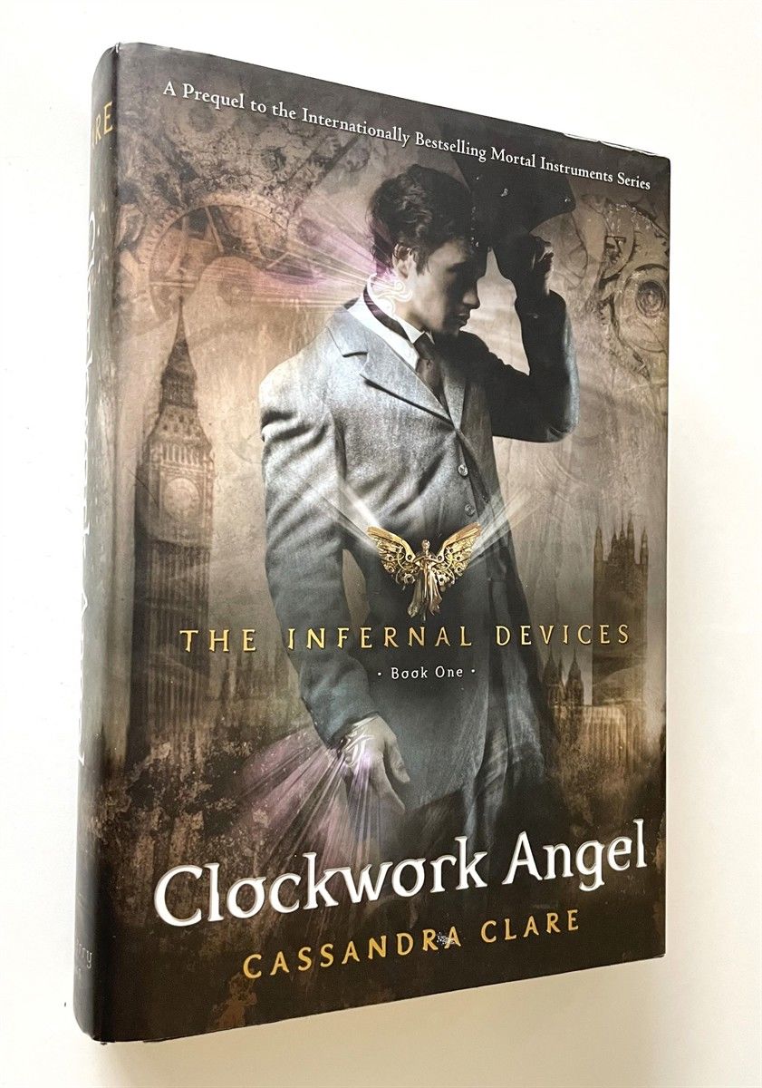 Clockwork Angel Book Cover