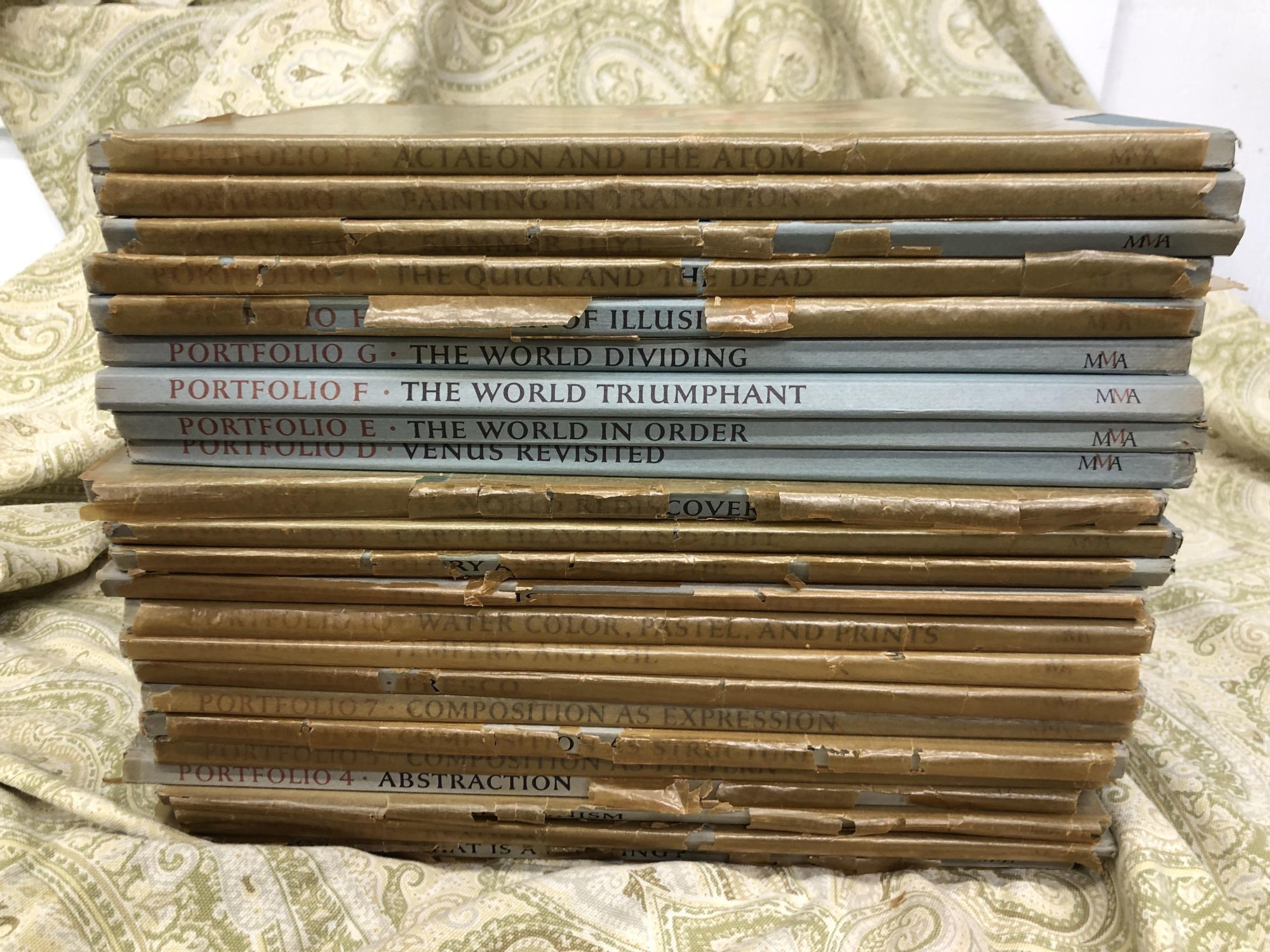 METROPOLITAN SEMINARS IN ART, 23 Vols. Portfolio A-L and 1-11 (missing ...