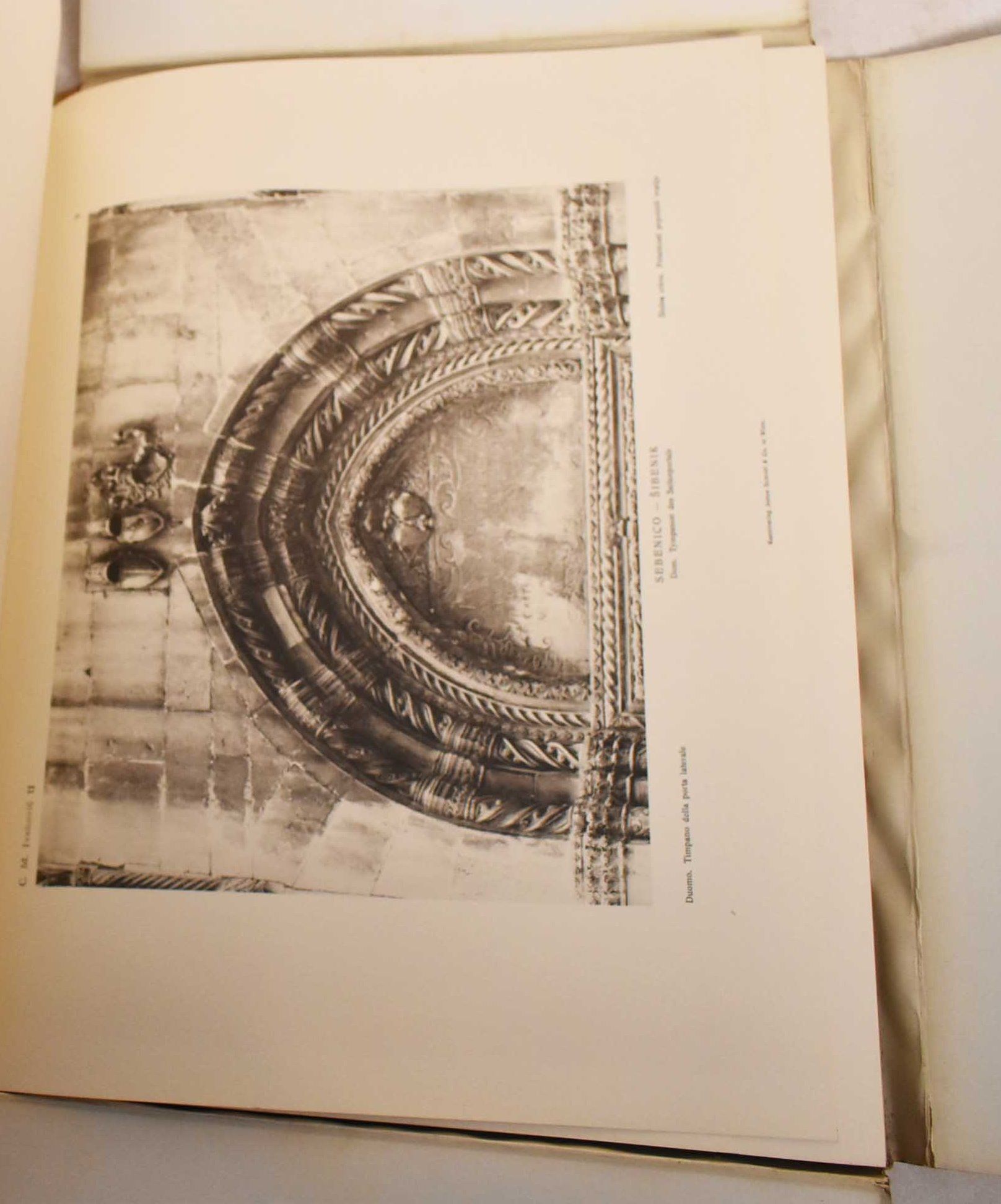 Bau- Und Kunstdenkmale in Dalmatien. Bd. II. Sibenik-Sebenico by ...