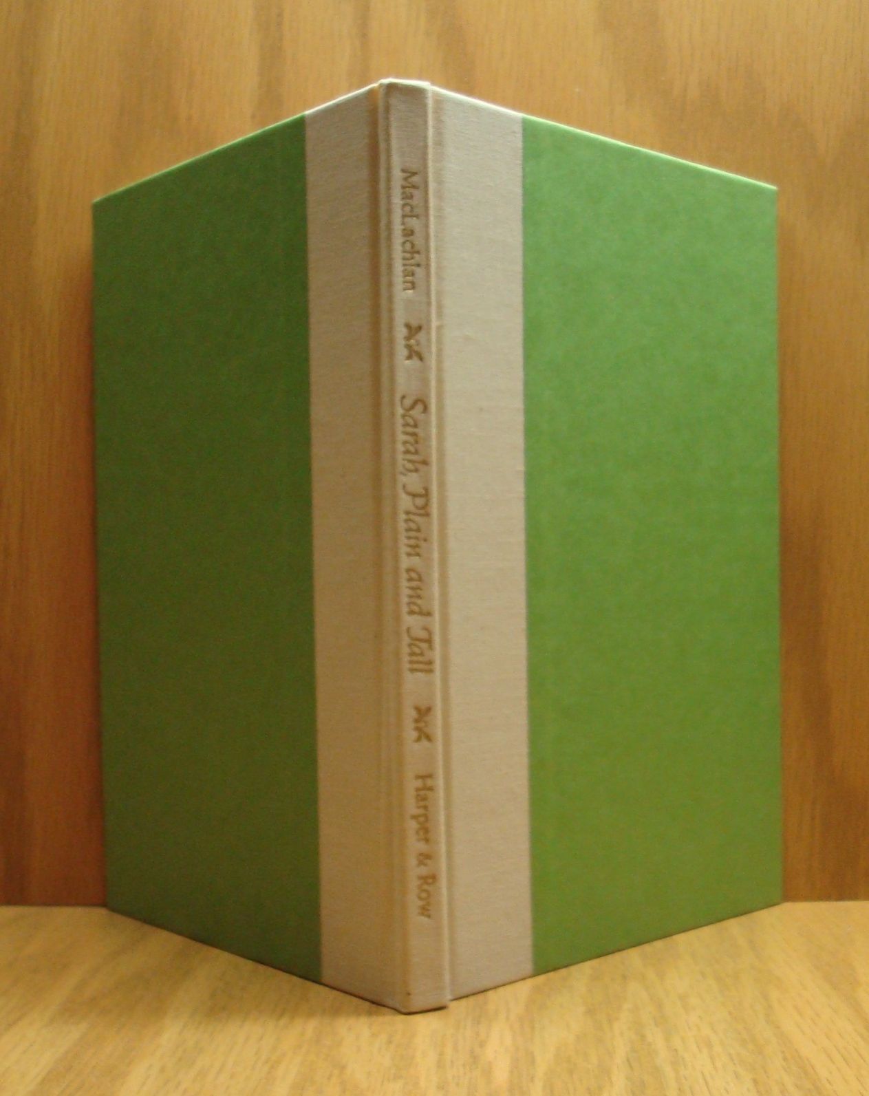 Sarah, Plain and Tall (Newbery Award) by Patricia MacLachlan - 1st ...