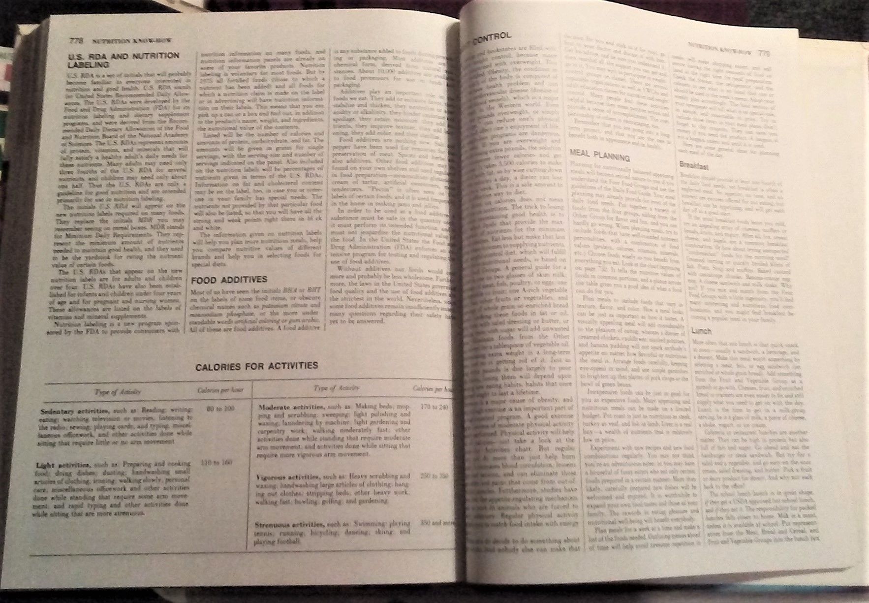 THE NEW WORLD ENCYCLOPEDIA OF COOKING by CULINARY ARTS INSTITUTE ...