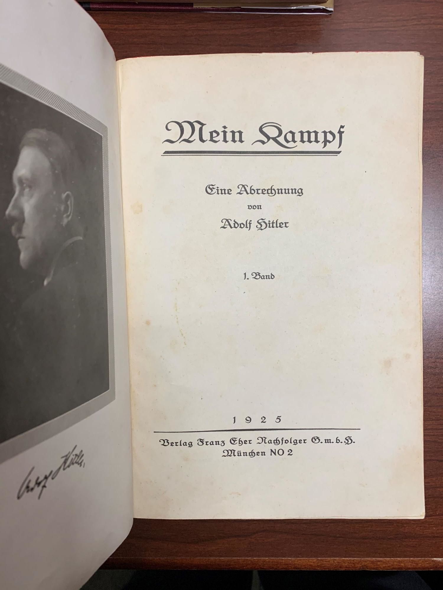 BIBLIO | Mein Kampf; Eine Abrechnung by Hitler, Adolf | Cloth | 1925 ...