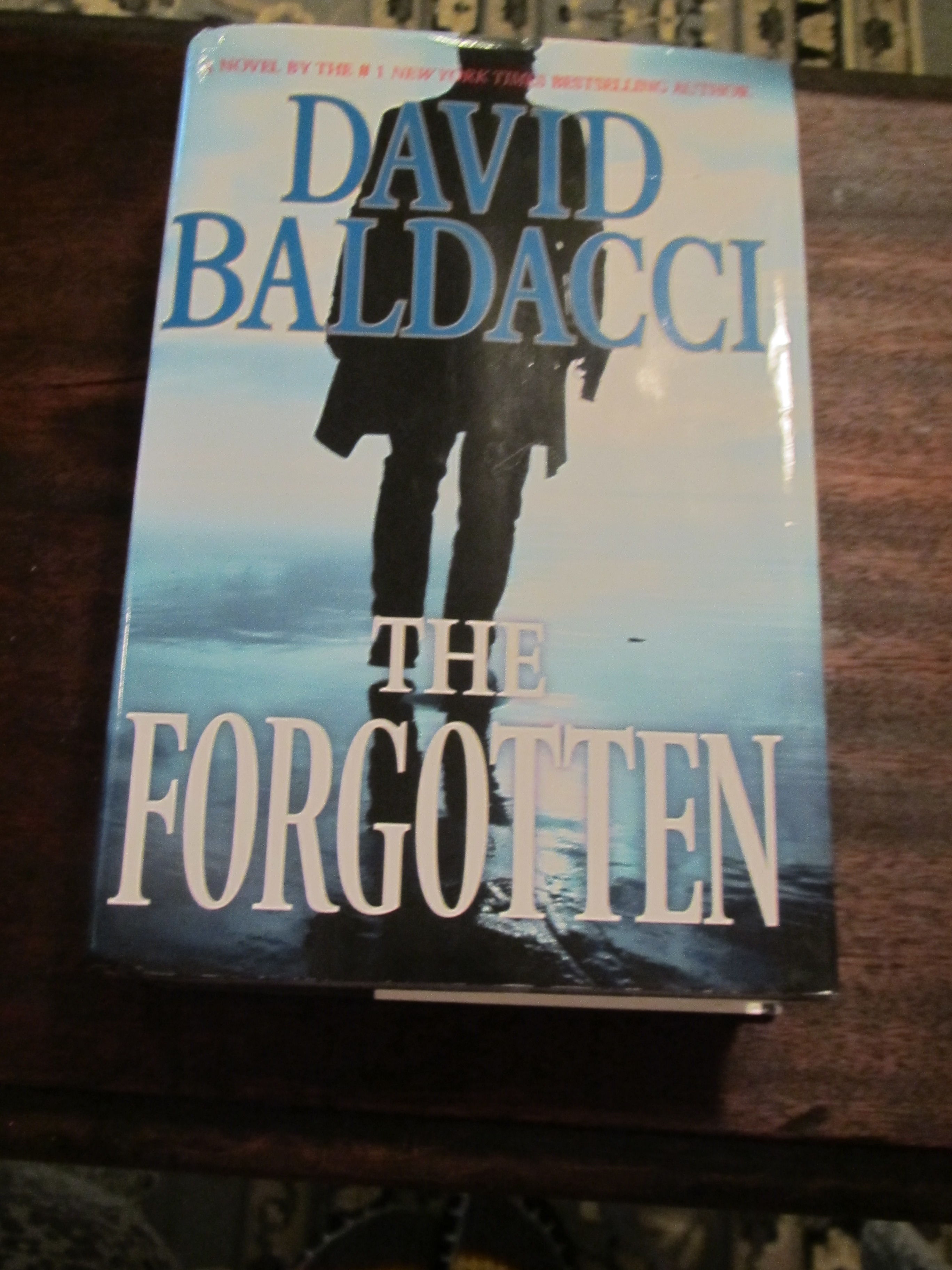 The Forgotten [Large Print Edition] by David Baldacci - 2012
