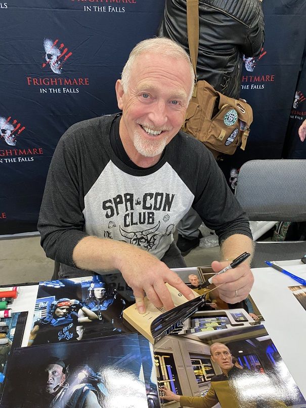 Aliens, ( SIGNED by Mark Rolston aka Private Drake ) by James Cameron ...