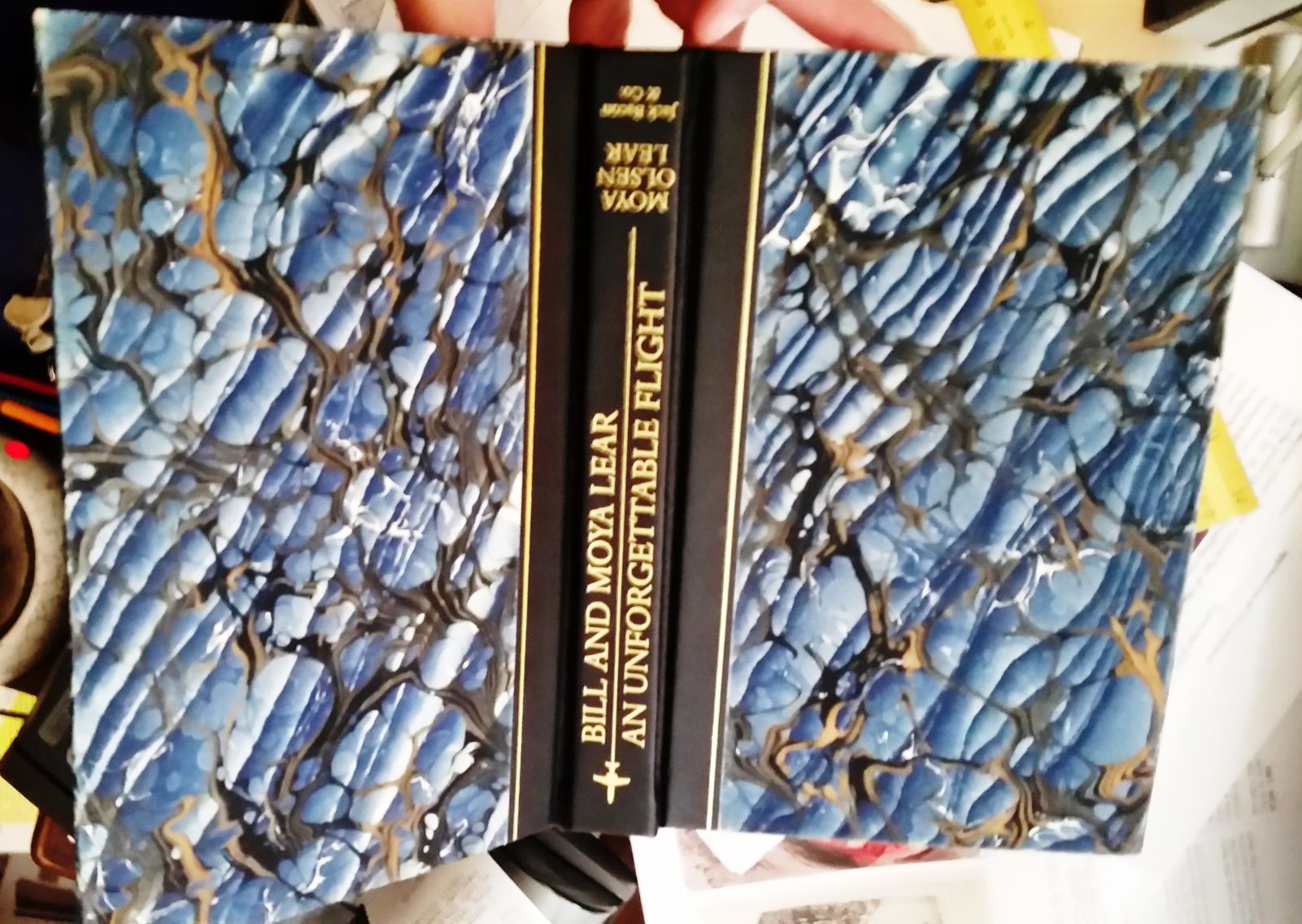 BILL & MOYA LEAR. AN UNFORGETTABLE FLIGHT by Moya Olsen Gerald; et. al ...