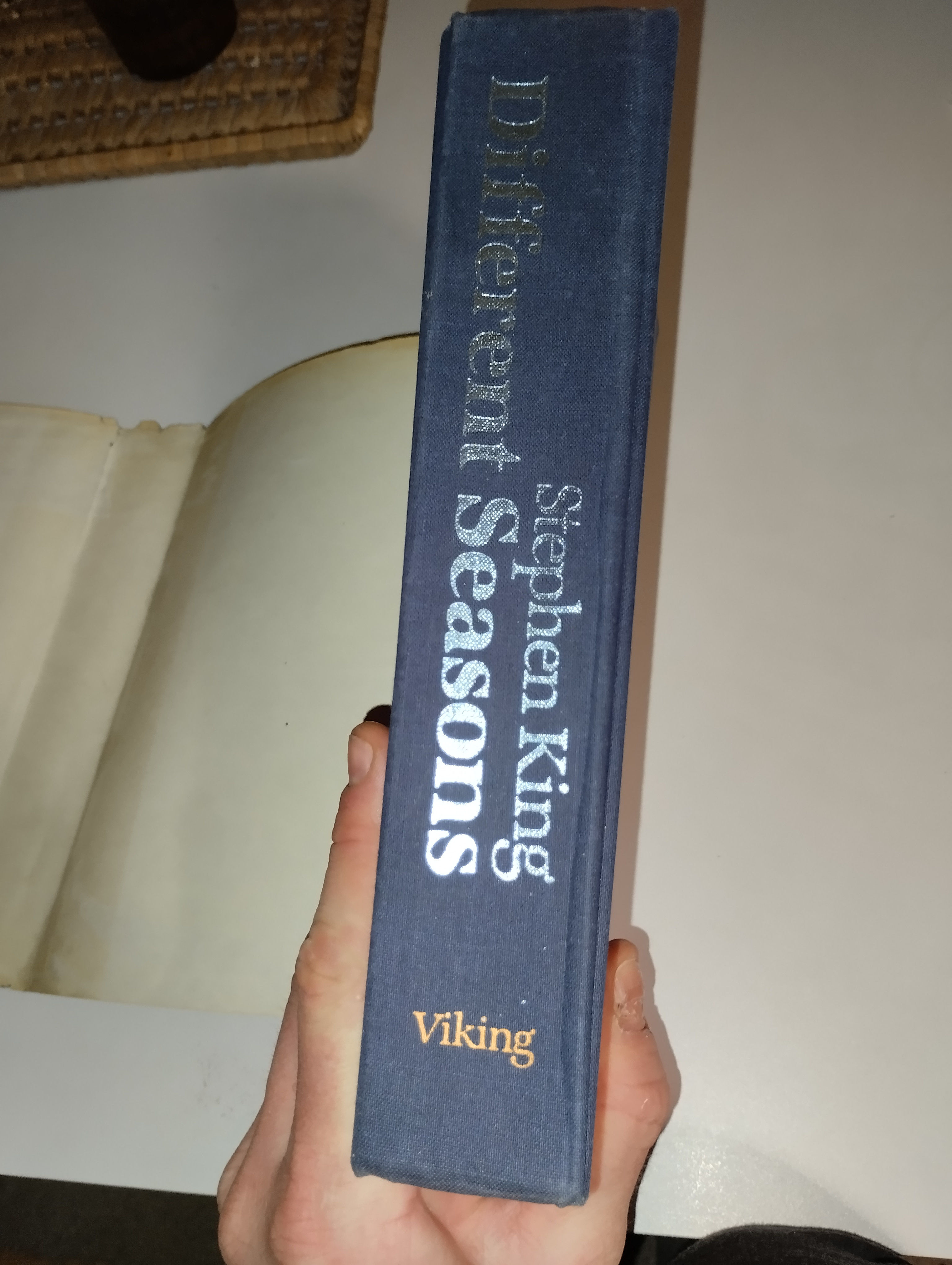 BIBLIO | Signed different seasons Stephen King 1982 book club rare by ...