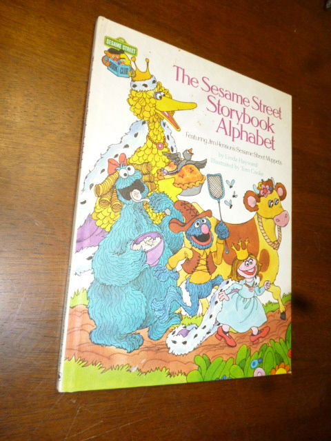 The Sesame Street Storybook Alphabet by Hayward, Linda; Cooke, Tom ...
