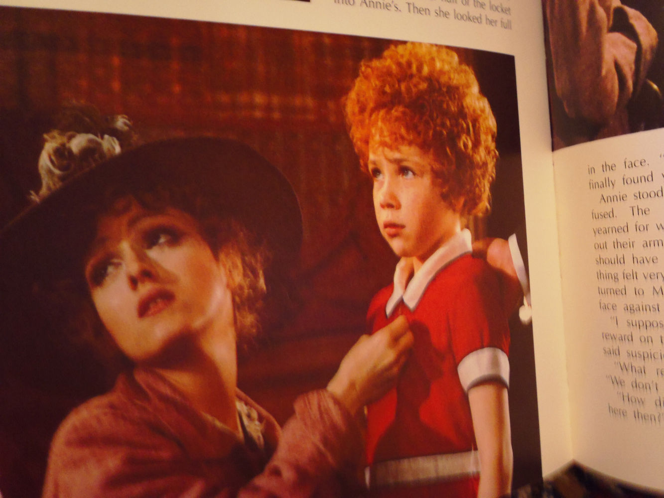 ANNIE : THE STORYBOOK : BASED ON THE MOVIE by Ehrlich, Amy | Hardcover ...