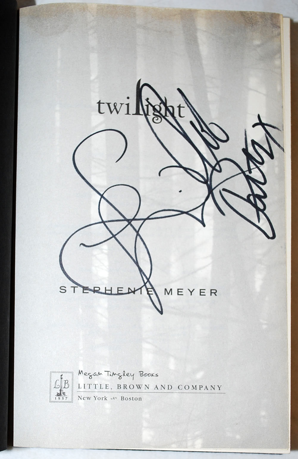 Twilight (SIGNED by Stephenie Meyer and Robert Pattinson) by Meyer ...