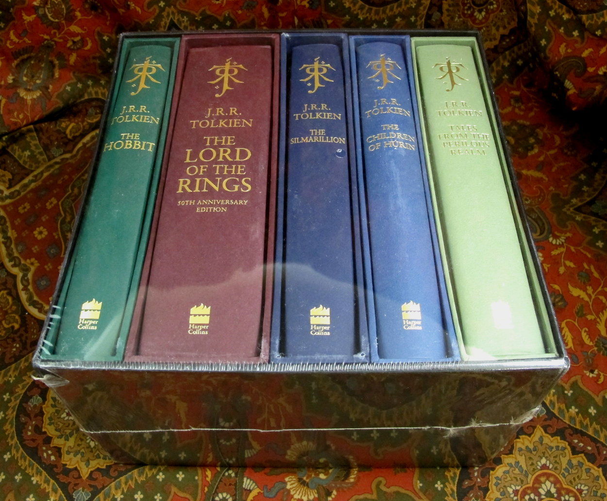 The J.R.R. Tolkien Deluxe Edition Collection, Includes The Hobbit, The ...