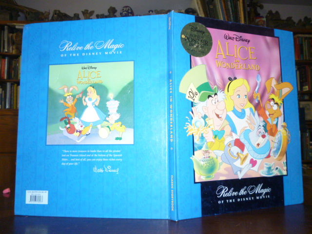 Walt Disney's Alice in Wonderland Classic Story Book (Relive the Magic ...