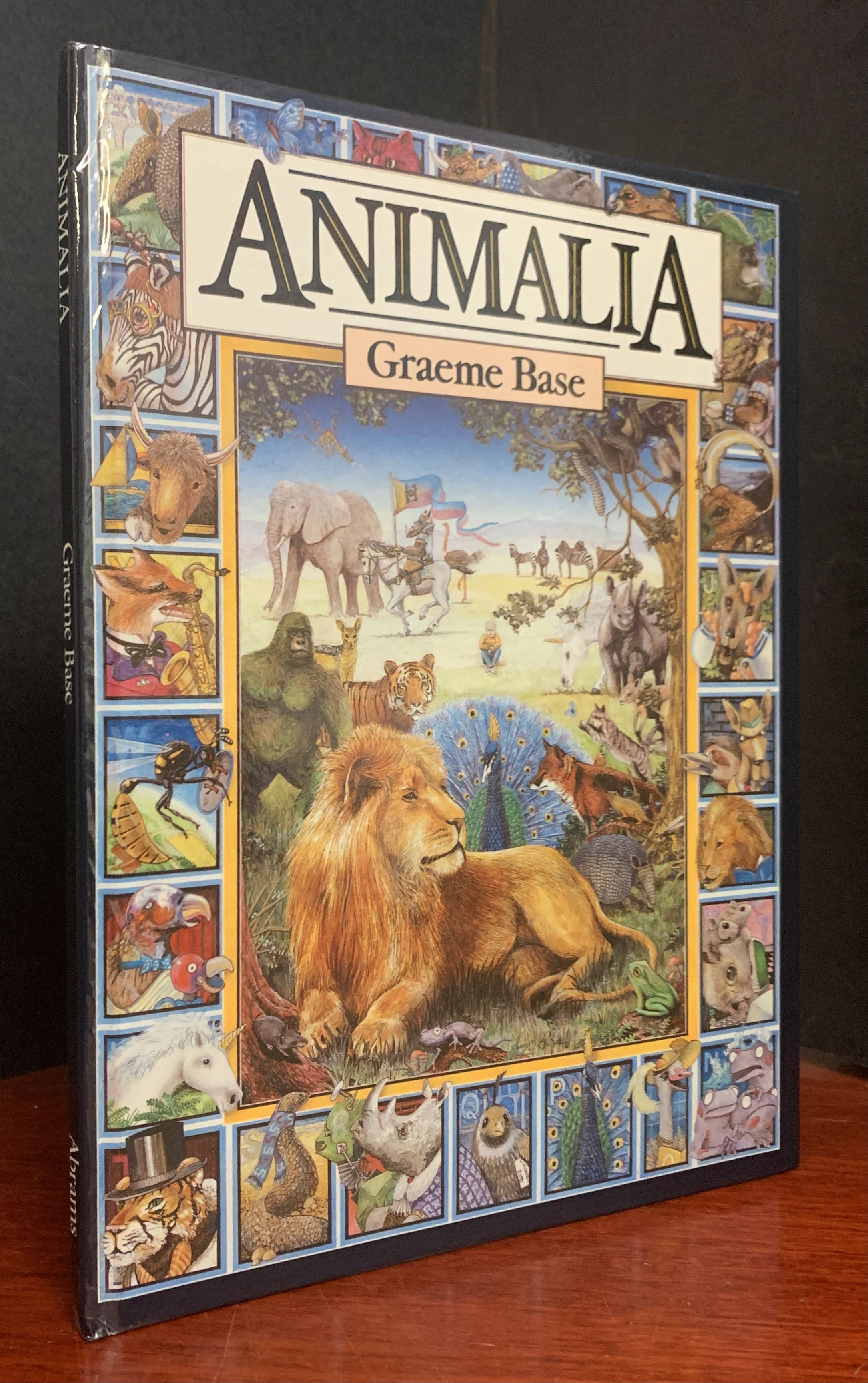 Animalia Graeme Base