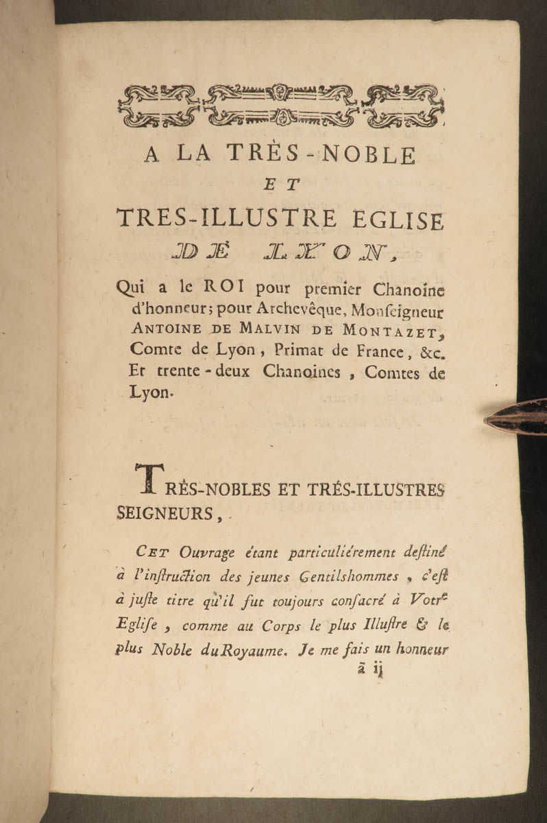 Nouvelle méthode raisonnée du blason ou l'art héraldique du P. Menestrier by MENESTRIER, Claude ...