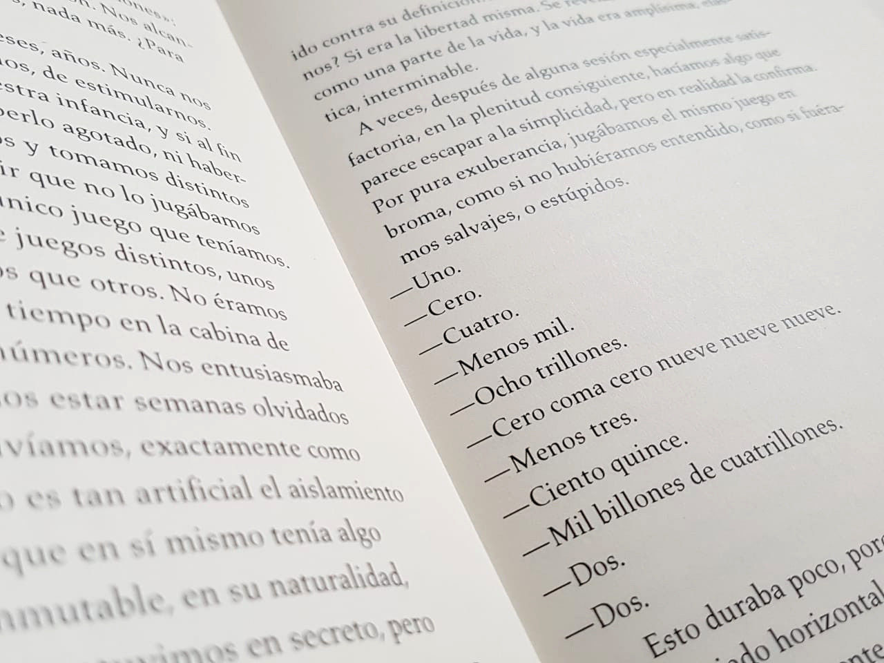 BIBLIO | El infinito by Cesar Aira | rustica / en rama | 2024 | Urania