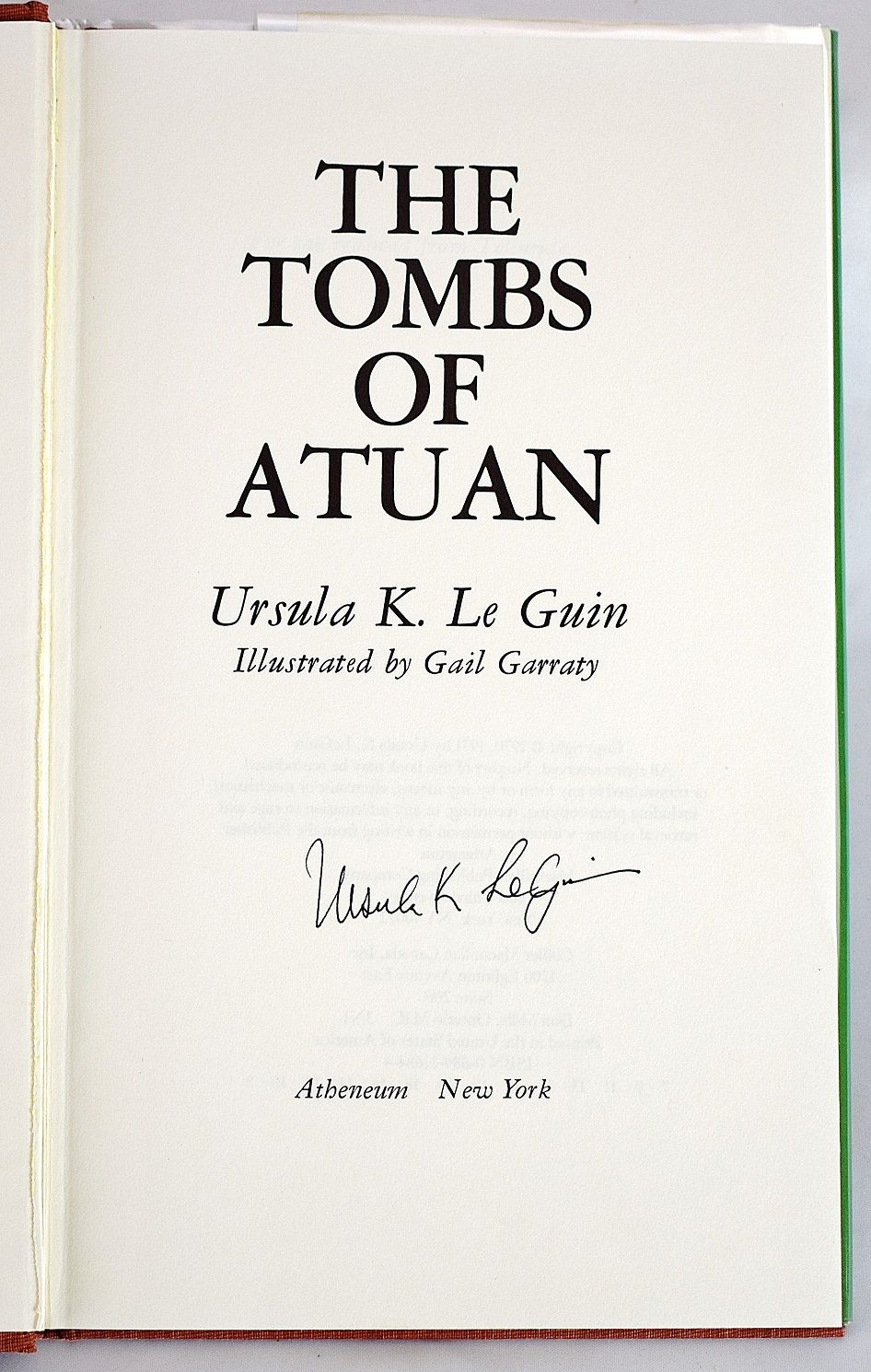 The Tombs of Atuan (The Earthsea Cycle, Book 2) by Le Guin, Ursula K ...