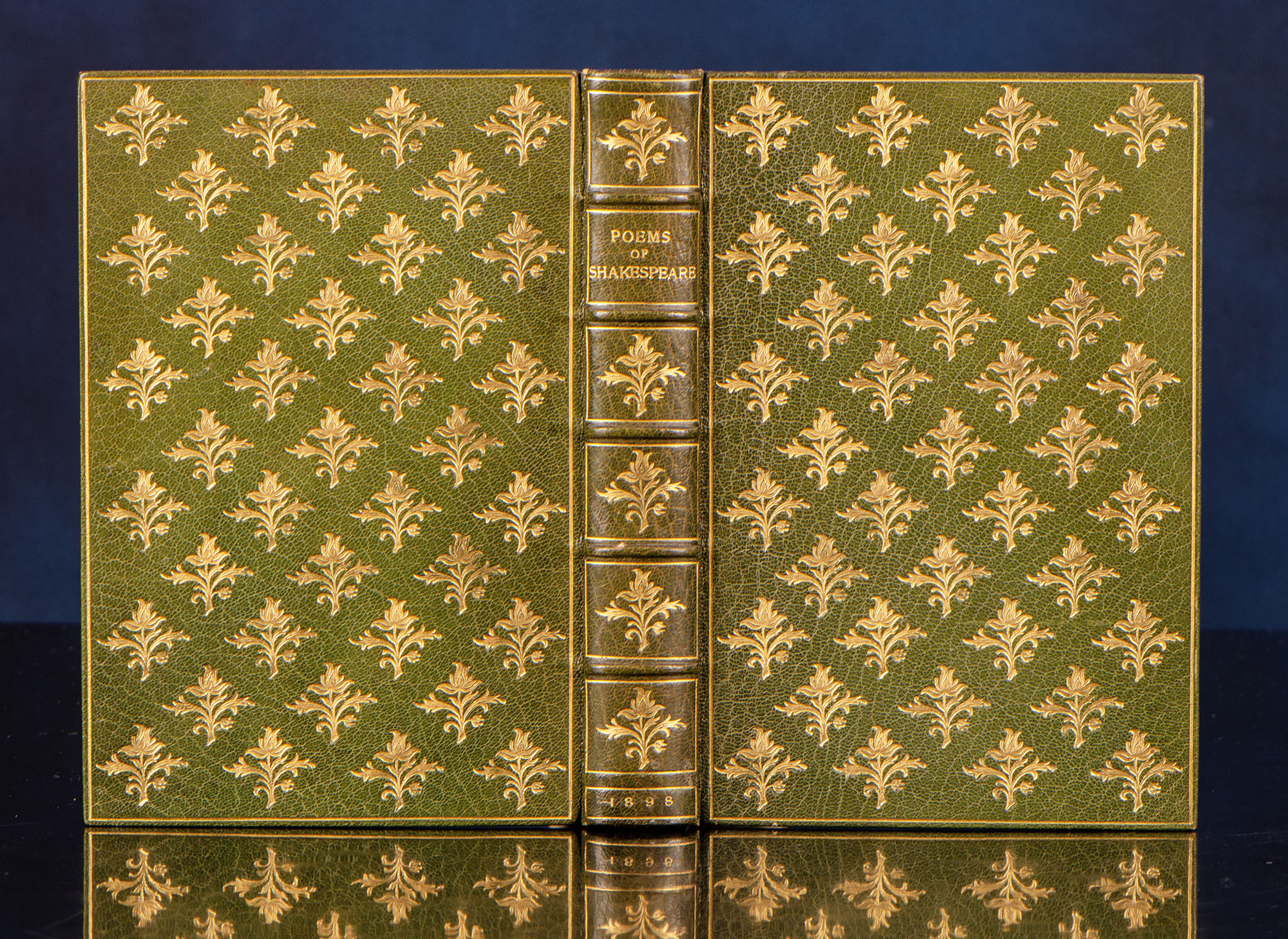 BIBLIO | Poems of Shakespeare, The by SHAKESPEARE, William; DE COVERLY ...
