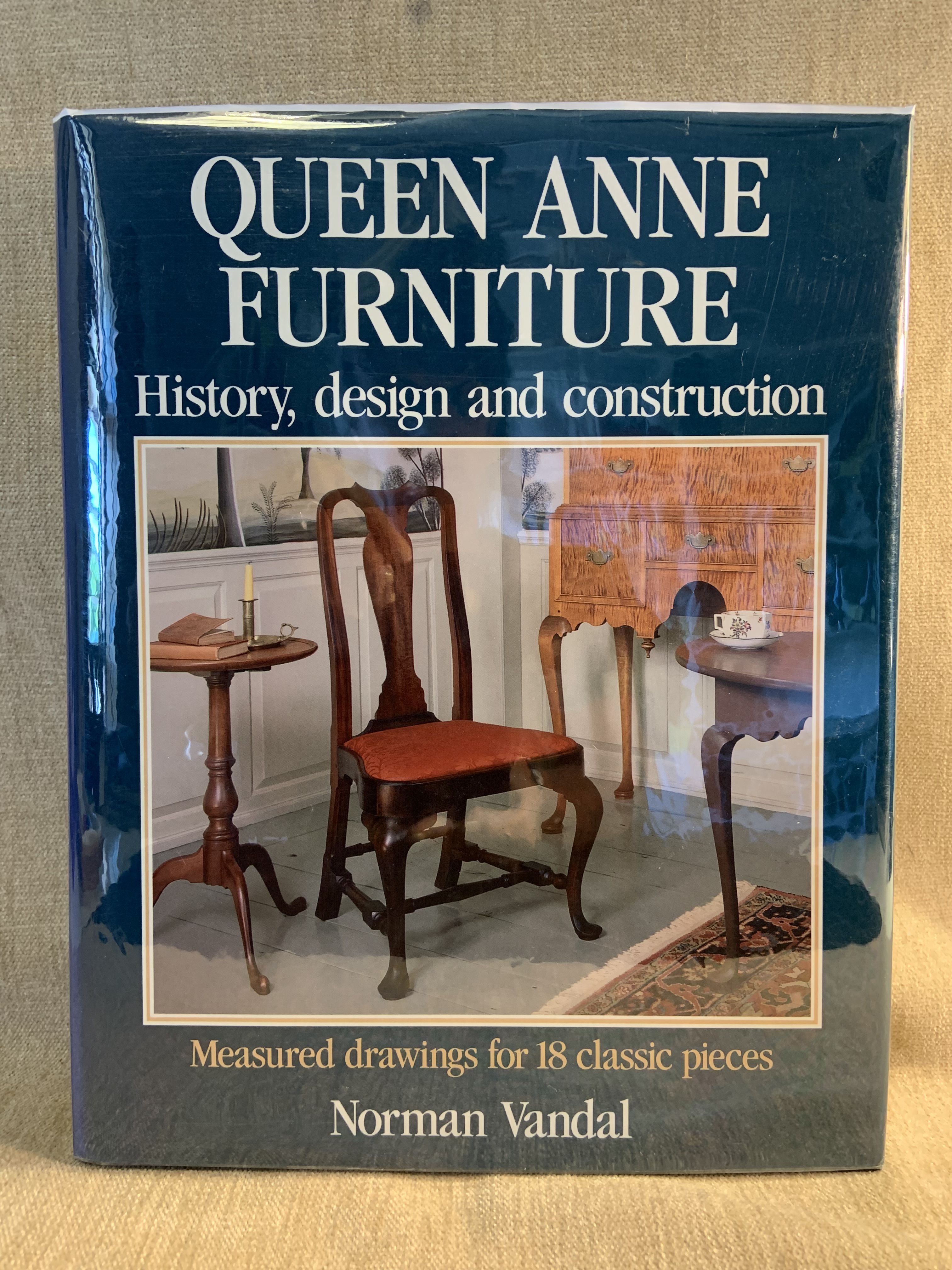 Queen Anne Furniture Characteristics
