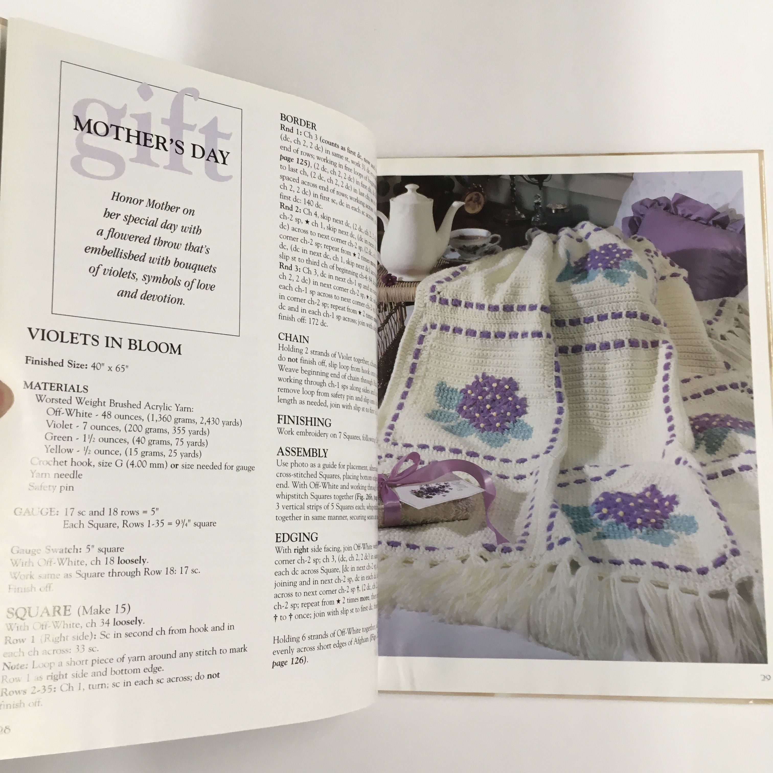 Vanna's Favorite Gift Afghans (Crochet Treasury) by Vanna White ...