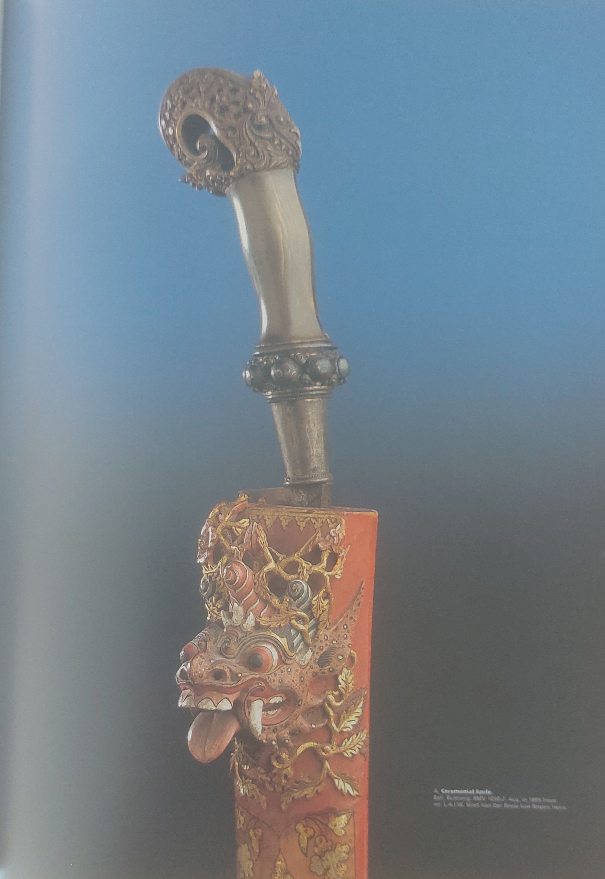 TRADITIONAL WEAPONS OF THE INDONESIAN ARCHIPELAGO. by Zonneveld, Albert ...