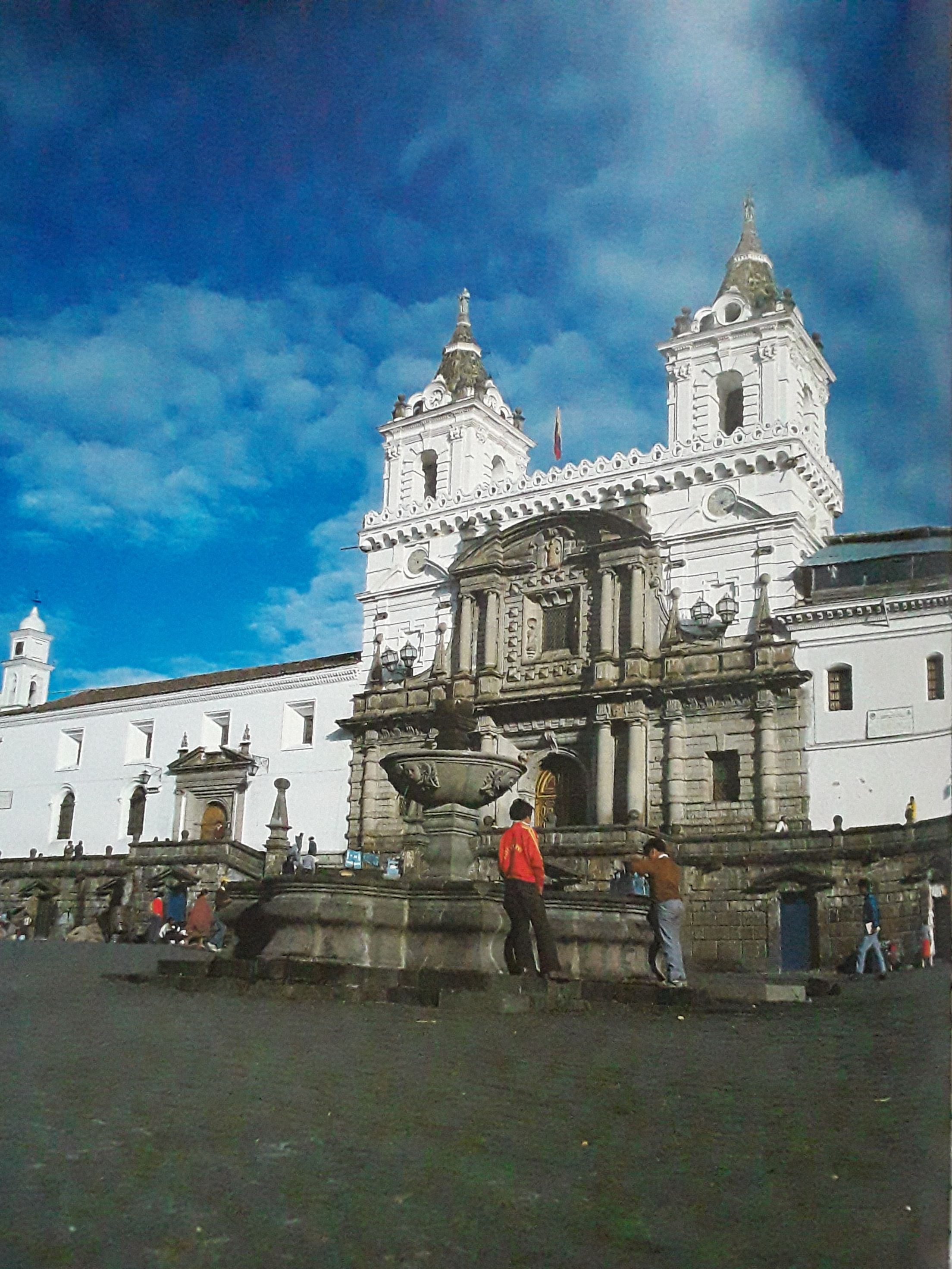Treasures of Quito by De la Torre Reyes, Carlos | Hardcover, cream ...